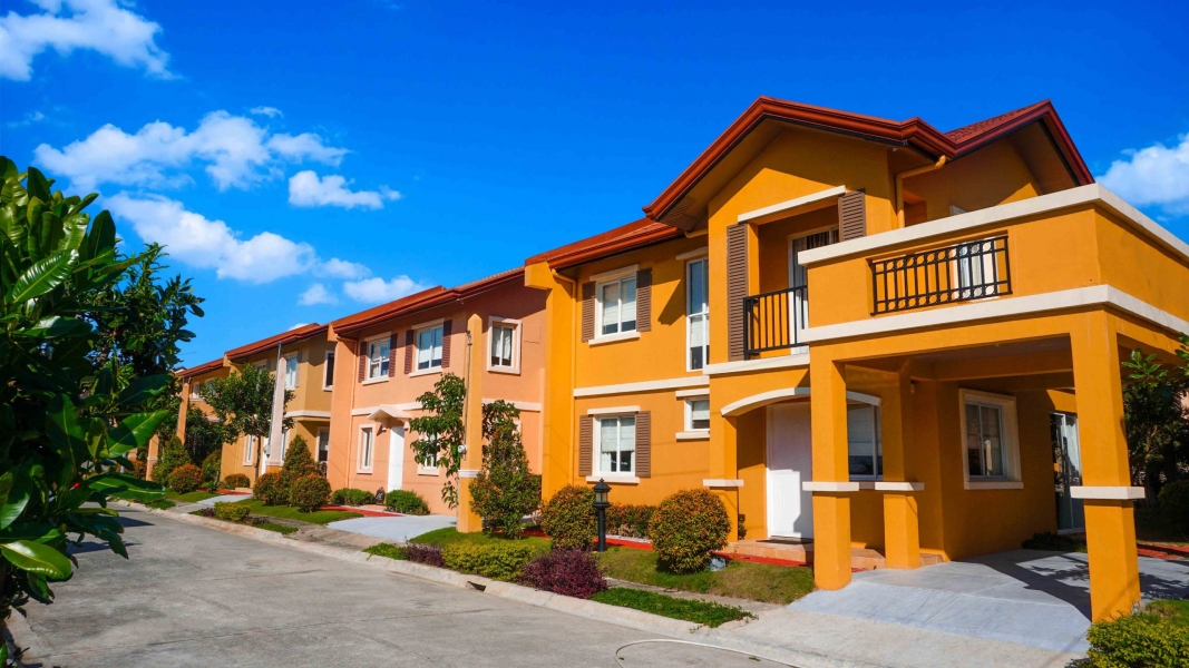 Why Buying a House on a Corner Lot is a Good Choice