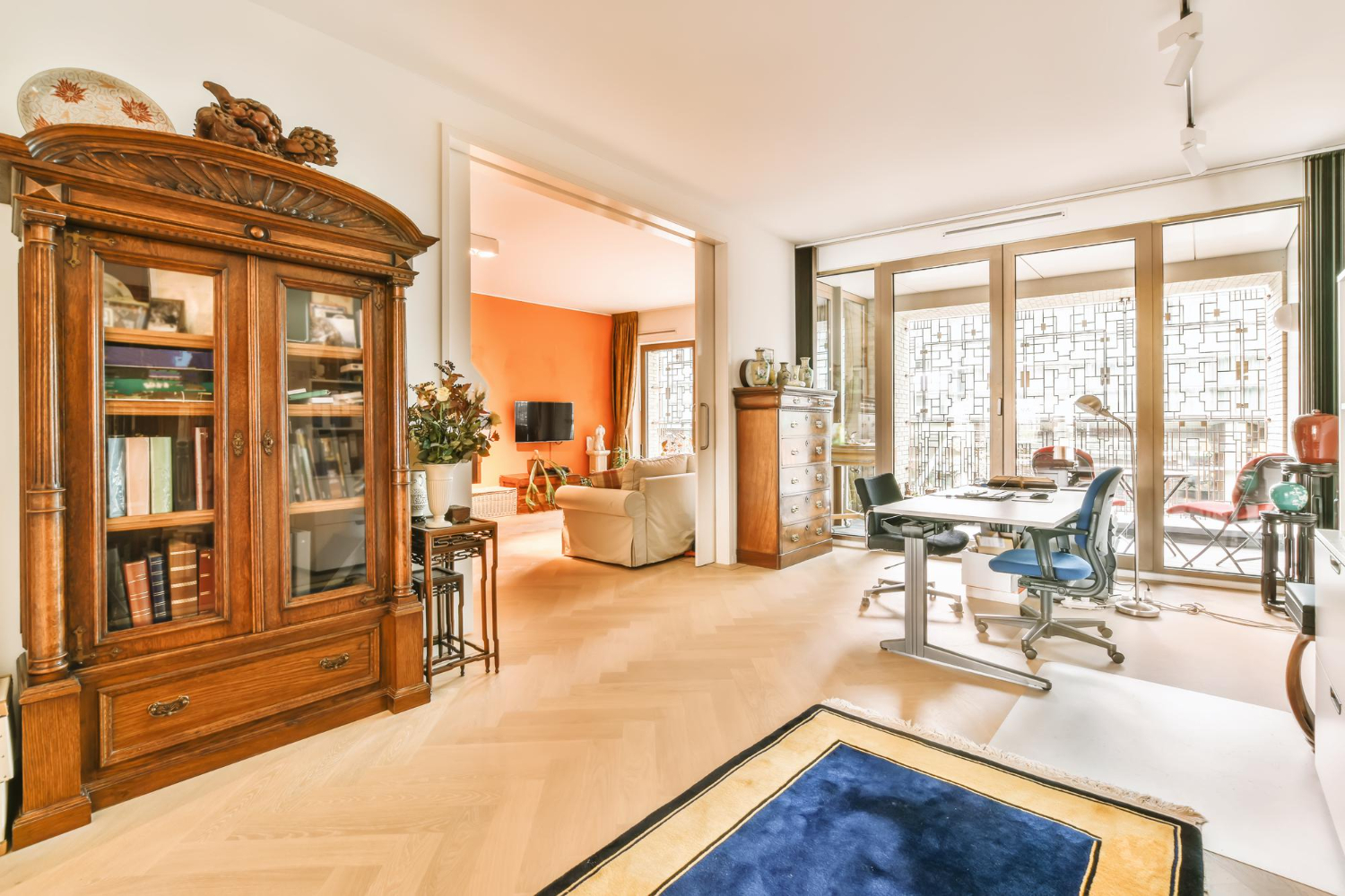 A Comparison of Modern Vs Traditional Interior Design