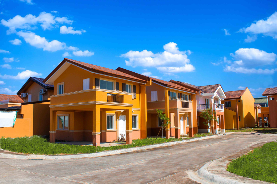 Why Buying a House on a Corner Lot is a Good Choice